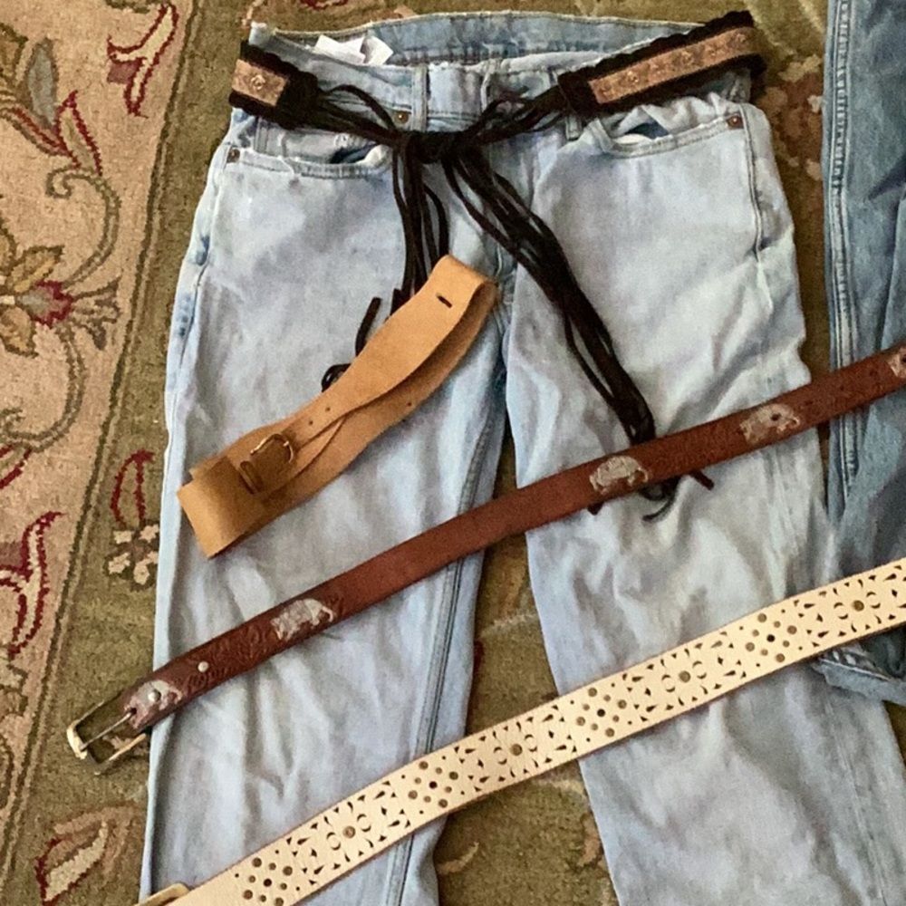 Vintage Armadillo Tooled Genuine Leather Brown Belt E… - Gem